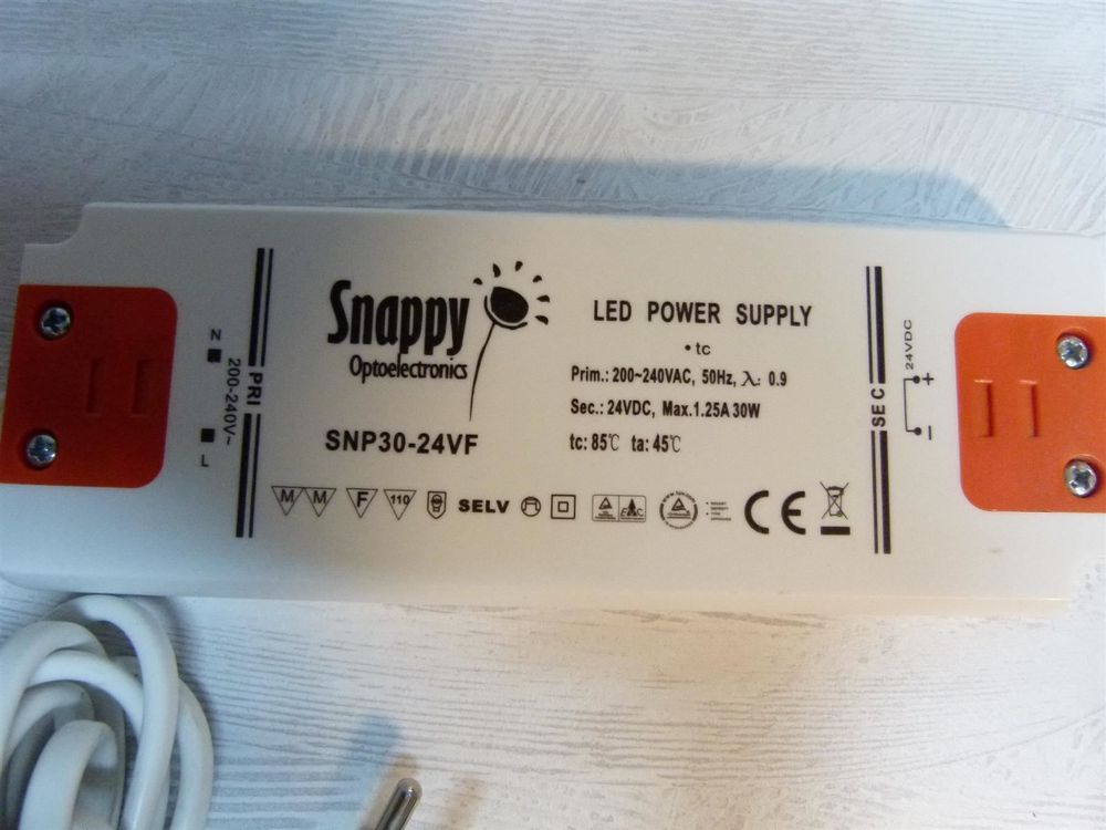 Snappy SNP30-24VF LED Netzteil 24V 1.2A (Neu (gemäss Beschreibung)) in ...