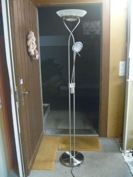 Ständerlampe Stehlampe chrom (Gebraucht) in Rüti ZH für CHF 80 – nur Abholung auf Ricardo kaufen