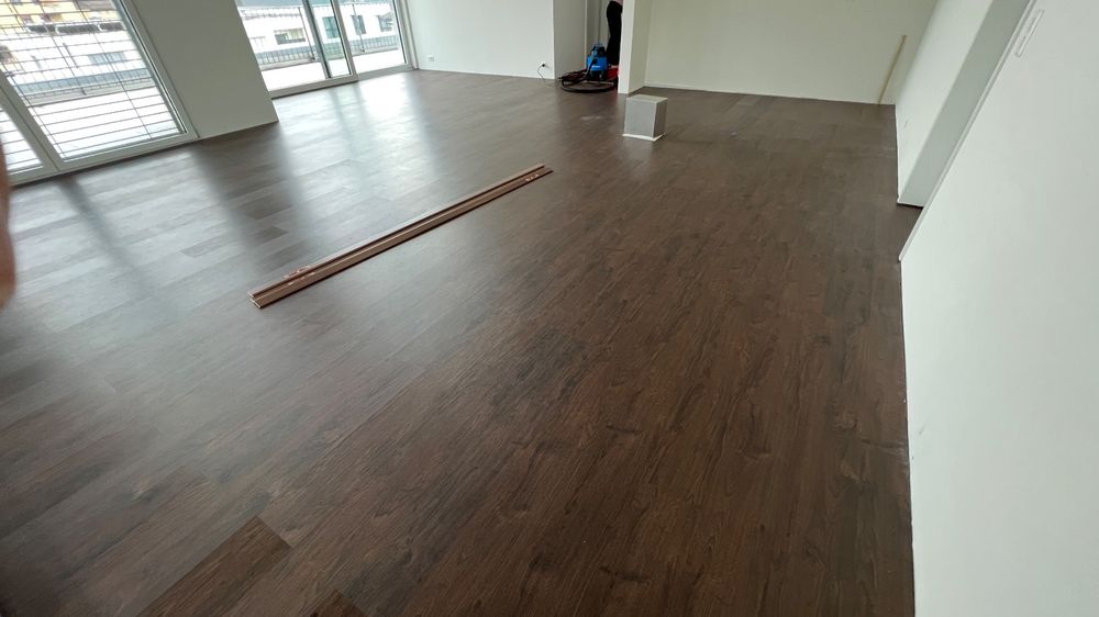 Vinyl Bodenplatten (45m2) + Reste | Kaufen auf Ricardo