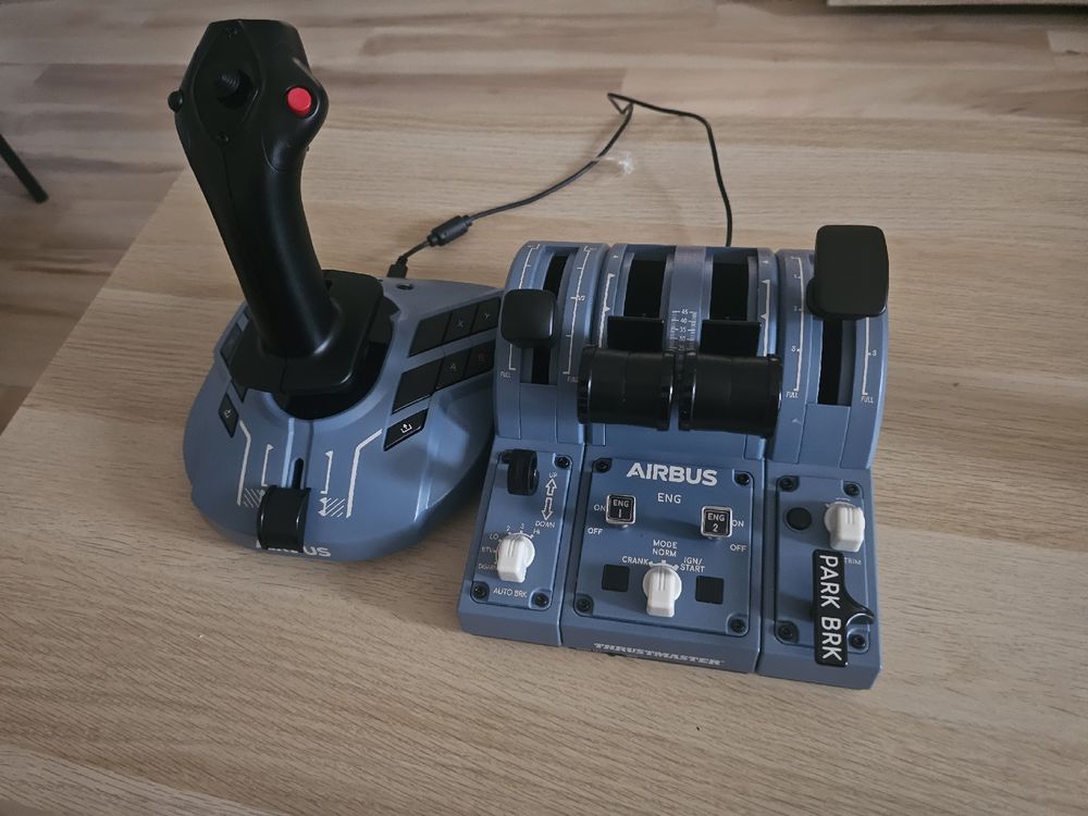 Thrustmaster Airbus Joystick und Schubhebel (Neu (gemäss Beschreibung ...