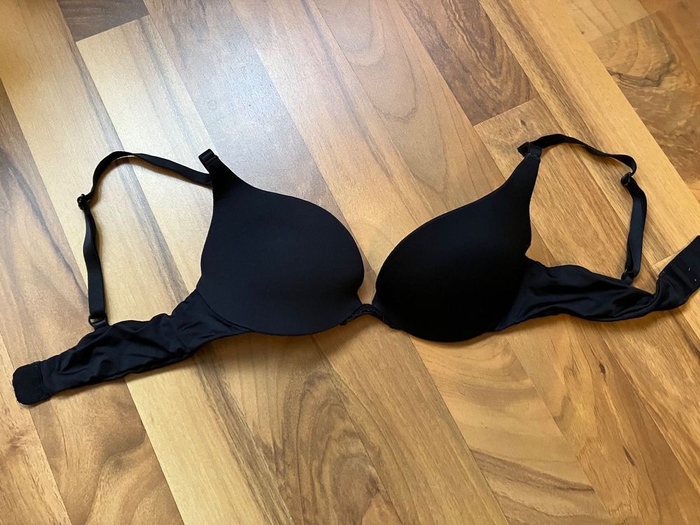 Schwarzer BH 70A (Gebraucht) in Nendeln für CHF 6 – mit Lieferung auf ...
