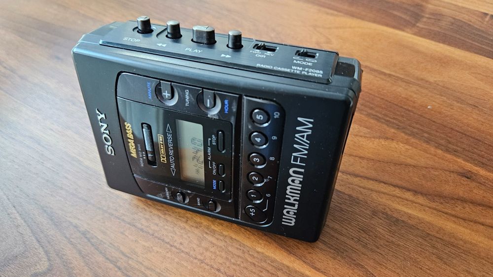 Kult! Sony Walkman WM-F2085, FM/AM, Kassetten, Mega Bass (Gebraucht) in ...