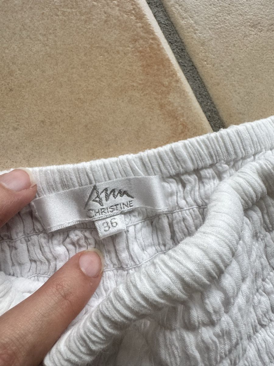 jupe blanche d’été (Neuf (Voir description)) à Lonay pour CHF 6 – avec ...