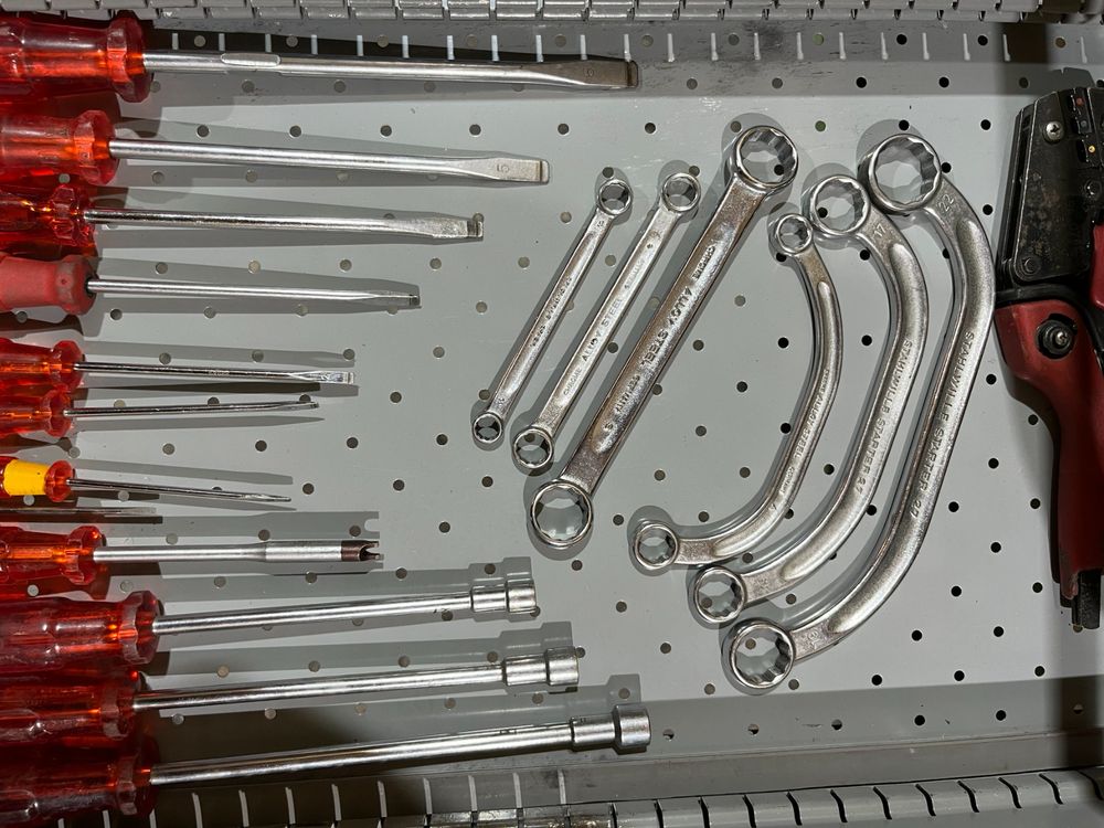 Lista Werkzeugwagen inkl Werkzeug! Ab 1 Franken!!! (Gebraucht) in Belp ...