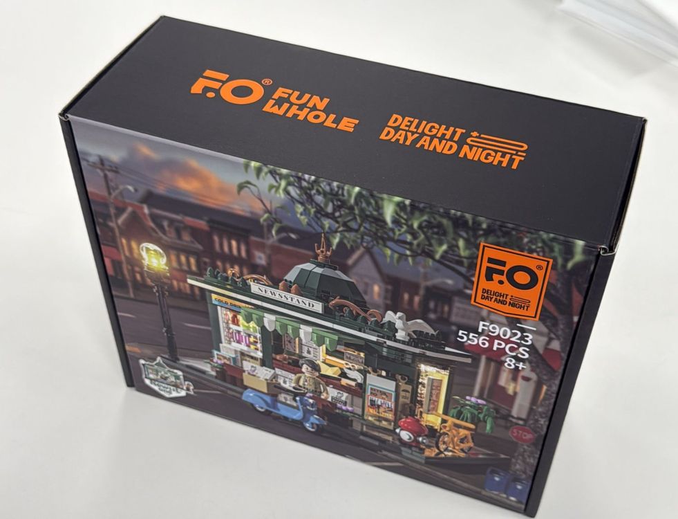 FUN WHOLE DELIGHT DAY AND NIGHT NEW STAND F9023 556 PCS (Neu und ...