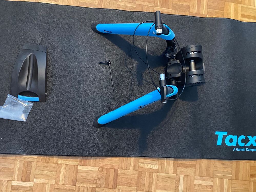 Tacx Boost Rollentrainer inkl. Matte | Kaufen auf Ricardo
