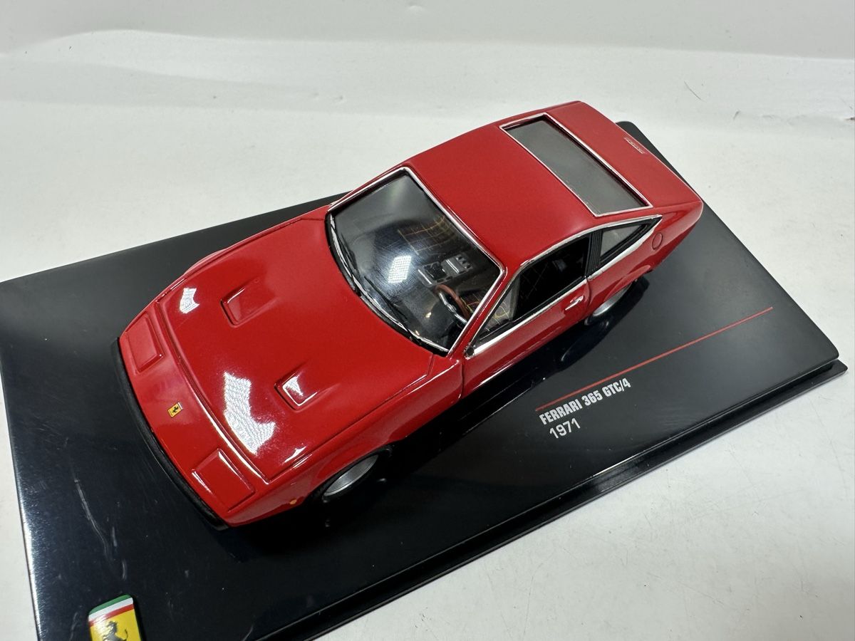 1971 Ferrari 365 GTC/4 1:43, rot, inkl. Acrylbox, IXO (Neu (gemäss ...