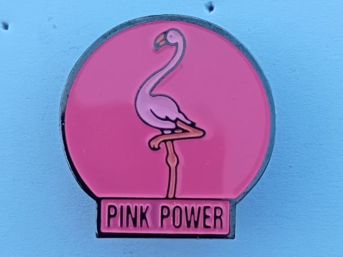 Pink Power Pin | Kaufen auf Ricardo