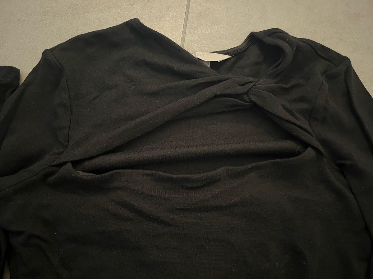 Langarmshirt mit Cut-outs und Twist schwarz XS neu (Neu (gemäss ...