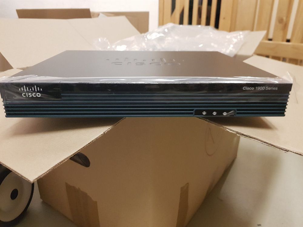 Cisco router 1921 (Gebraucht) in Baden für CHF 50 – mit Lieferung auf ...