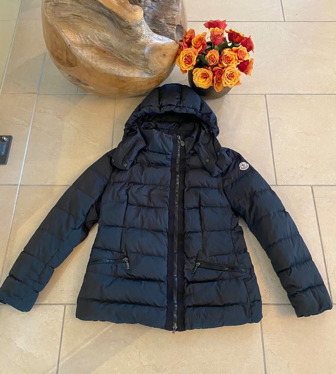 Moncler Original warme Daunen Winter Jacke Lp. 1390 Fr. (Gebraucht) in ...
