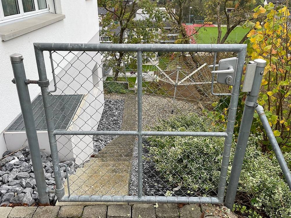Robuster Gartenzaun/Türe, verzinkt, mit Schloss Loginox (Gebraucht) in ...