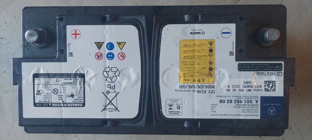 Starterbatterie Mercedes Sprinter 93Ah AGM (Gebraucht) in Salavaux für ...