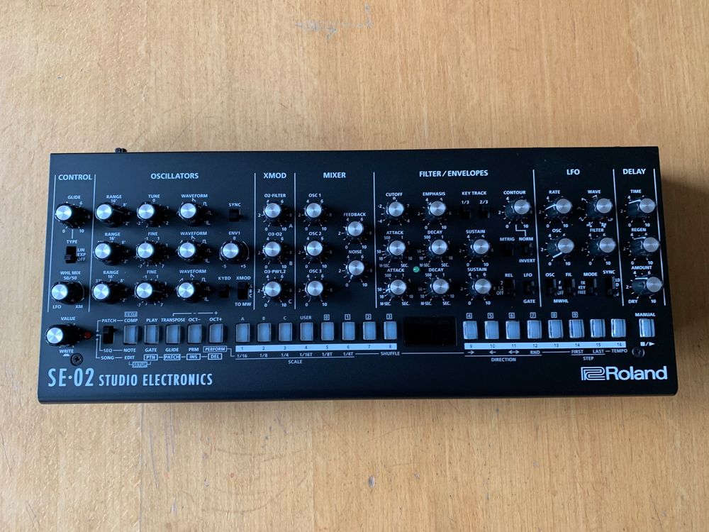 Roland SE-02 Analog Synthesizer (Gebraucht) in Greifensee für CHF 300 – mit Lieferung auf ...