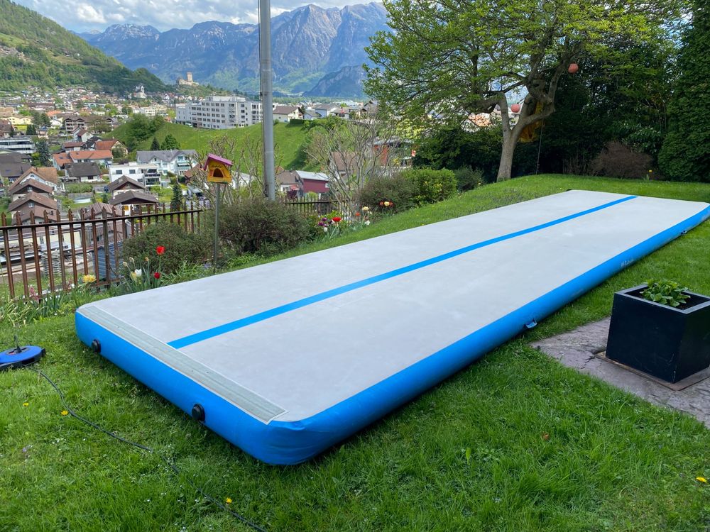 Airtrack 8m x 2m x 0.2m (Gebraucht) in Mels für CHF 300 – nur Abholung ...