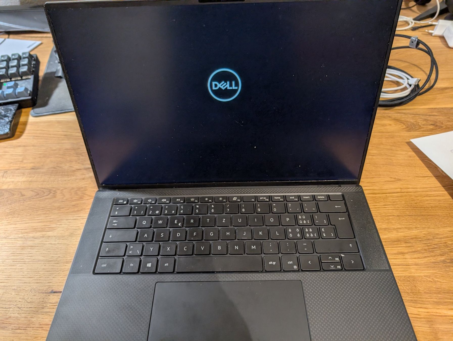Dell XPS 15 (9500) | i7 | 32 GB RAM | 1 TB SSD | FHD+ (Gebraucht) in ...