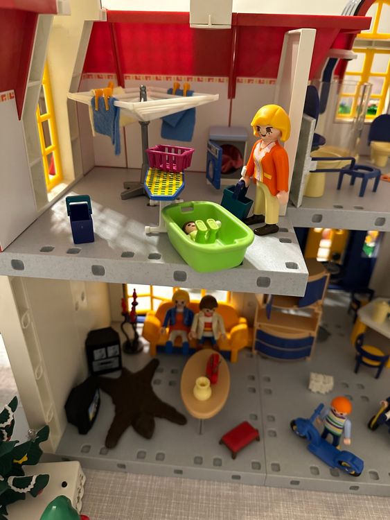 Playmobil Einfamilienhaus (3965A) mit kompletter Einrichtung (Gebraucht ...
