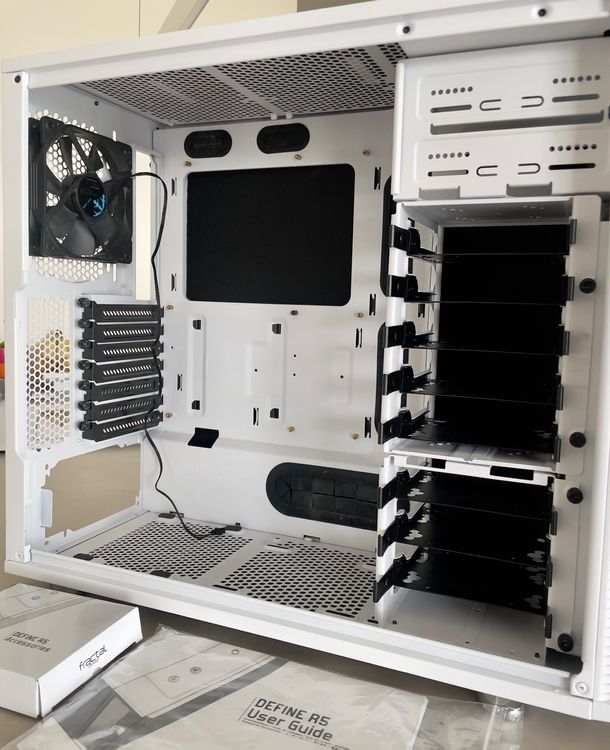 Fractal Design R5 Weiss (Gebraucht) in Wuerenlos für CHF 45 – mit ...