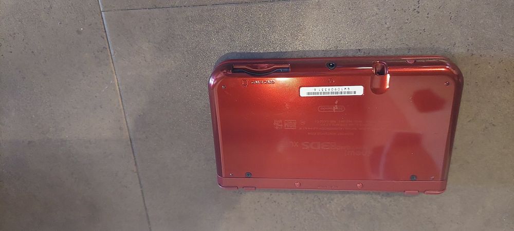 New Nintendo 3DS XL US Version Rot Metallic | Kaufen auf Ricardo