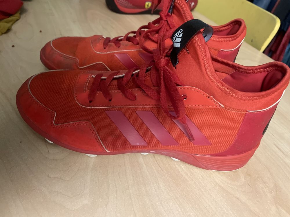 Rote Adidas Fussballschuhe Gr. 38 (Gebraucht) in Obergerlafingen für ...