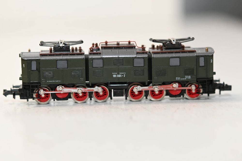 BR 191 Roco Spur N , läuft , Licht nur in eine Richtung (Gebraucht) in Laupen ZH für CHF 46 ...