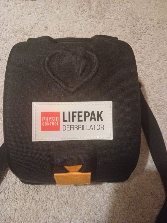 Defibrillator LIFEPAK CR plus (Gebraucht) in Baden für CHF 200 – mit ...
