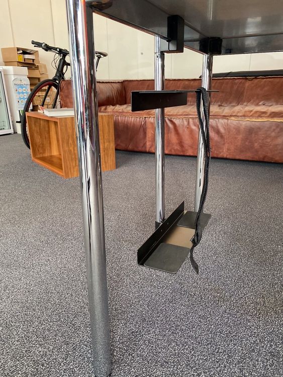 USM Haller CPU-Halter, PC-Aufhänger (Gebraucht) in Kloten für CHF 15 – mit Lieferung auf Ricardo ...