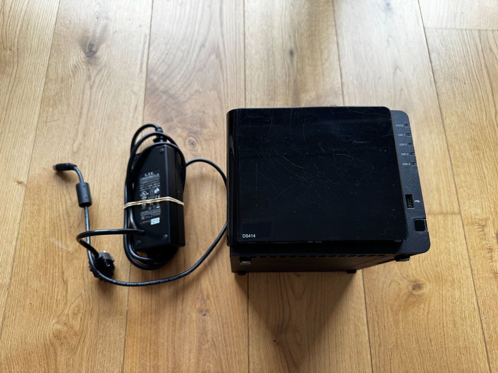 Defective NAS Synology DS414 and power supply (Defekt) in Horgen für ...