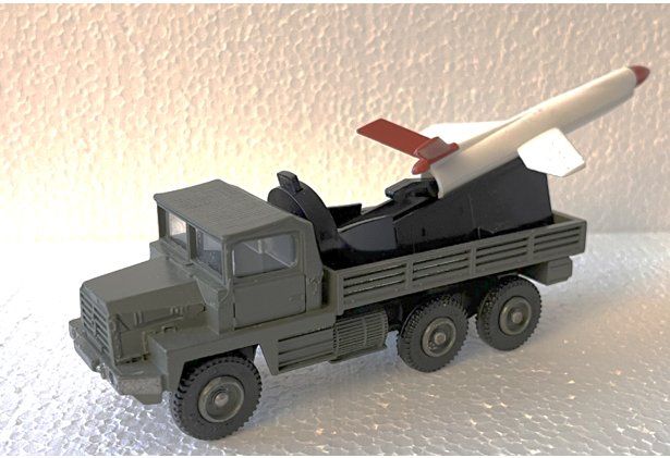 Dinky Toys Berliet Gazelle Rocket Launcher No 816 | Kaufen auf Ricardo