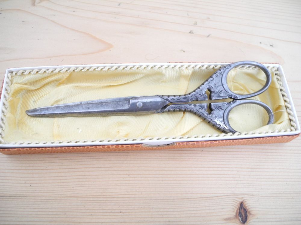 Schere für die fromme Hausfrau (101) | Kaufen auf Ricardo