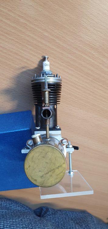 Modellmotor Eisfeld 7.6 ccm Benzin (Neu (gemäss Beschreibung)) in ...
