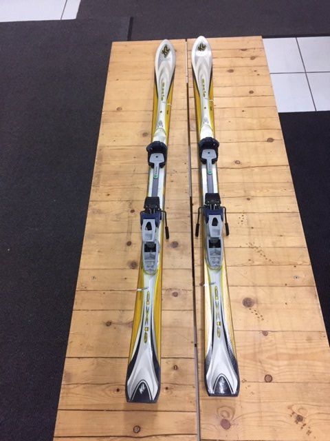 Ski de randonnée K2 avec fixation Diamir (Gebraucht) in Fribourg für ...