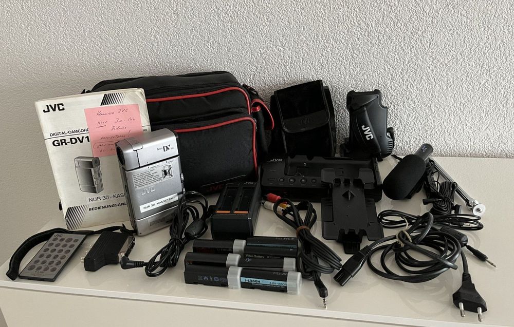 JVC GR-DV1 Camcorder digital miniDV (Defekt) in für CHF 65 – mit ...