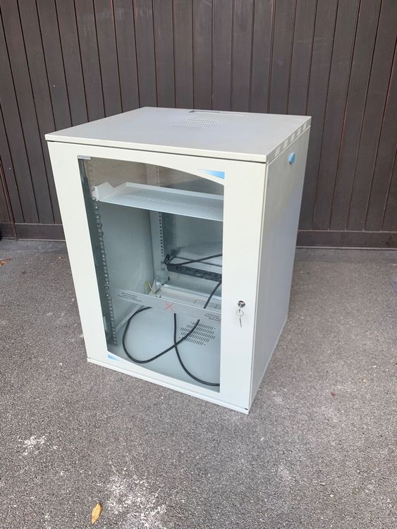 19“ Netzwerkschrank Rack Netzwerkgehäuse | Kaufen auf Ricardo