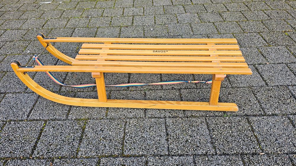 Davoser Holzschlitten (Gebraucht) in Freienstein für CHF 17 – nur ...