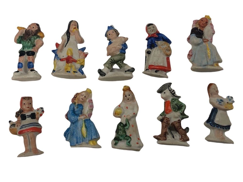 10 Miniatur-Märchenfiguren aus Porzellan , 4 cm gross (Gebraucht) in ...