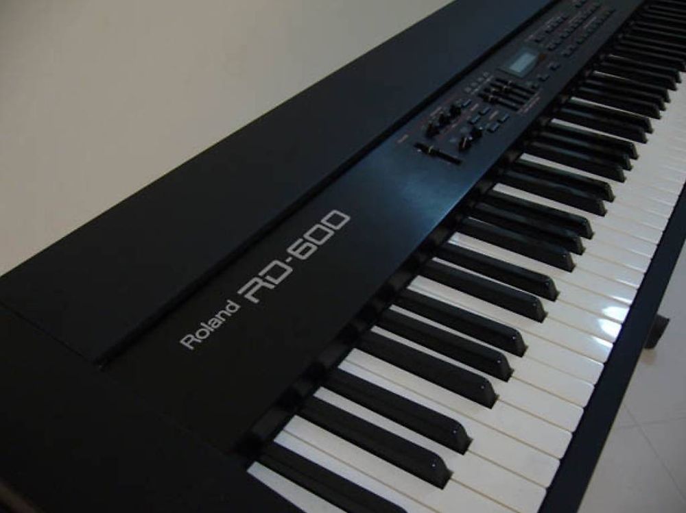 Roland RD-600 | Kaufen auf Ricardo