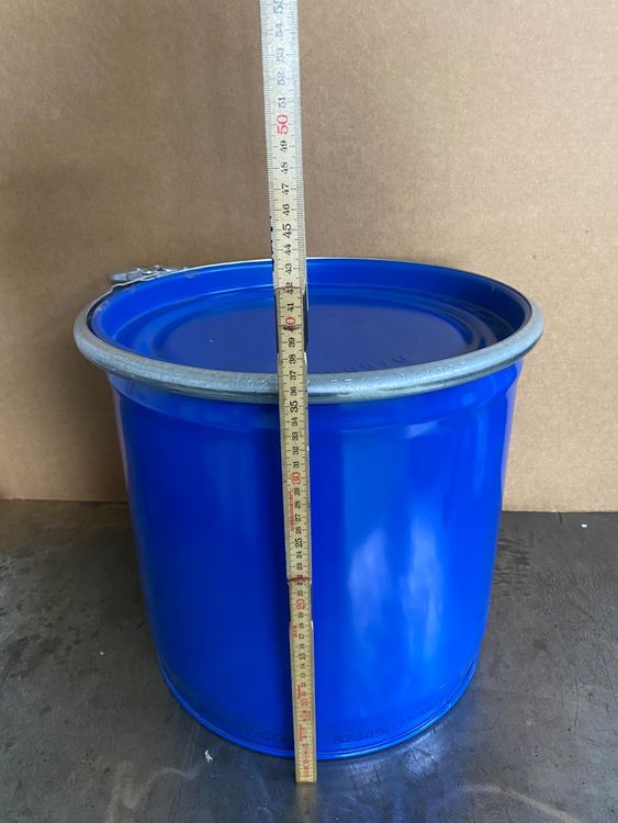 Eimer Metall Blau 30 Liter + Deckel (Gebraucht) in Thayngen für CHF 12 ...
