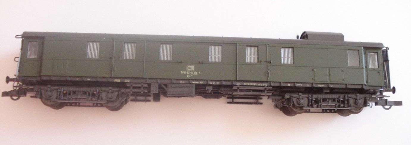 Roco / 44556 / Vierachsiger DB Gepäckwagen Dye 973 / Ep. IV (Neu ...