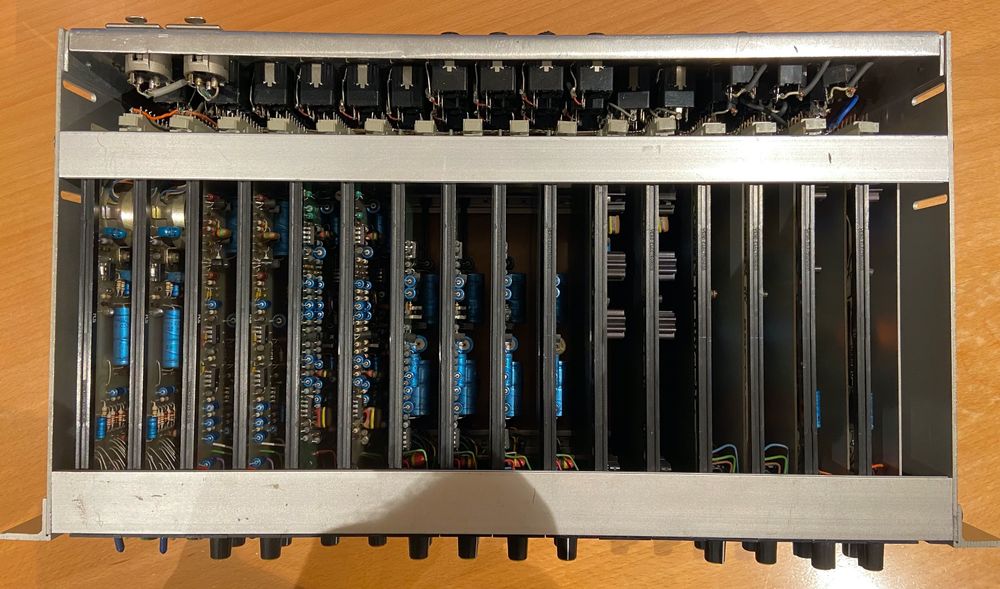 Rebis Rack Mic Preamp, EQ, Compressor, Gate, DE-ess 80er (Gebraucht) in ...
