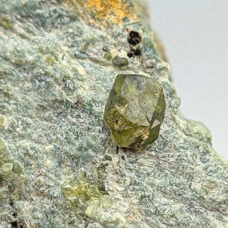 Top DEMANTOID, GRÜNER Granat, Grosse Kristalle, Italien (Nuovo (secondo ...