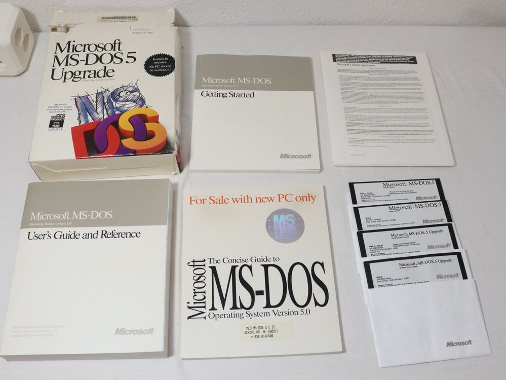 Microsoft MS-DOS 5 Upgrade mit Disketten, Retro 1991 (Gebraucht) in ...