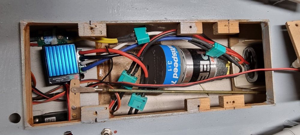 Robbe PT15 Torpedoboot (Defekt) in Bellach für CHF 160 – nur Abholung ...