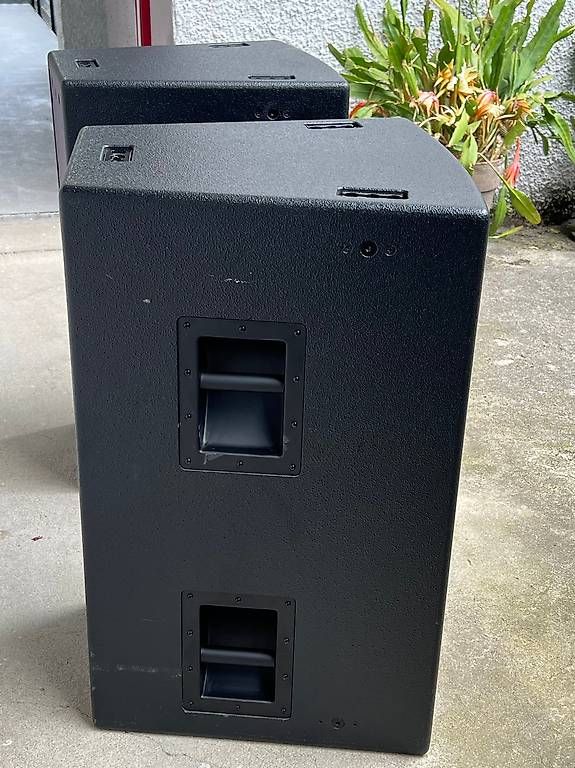 EAW KF695z Pro Audio Lautsprecherboxen Tops 2 Stk (Gebraucht) in Zürich ...