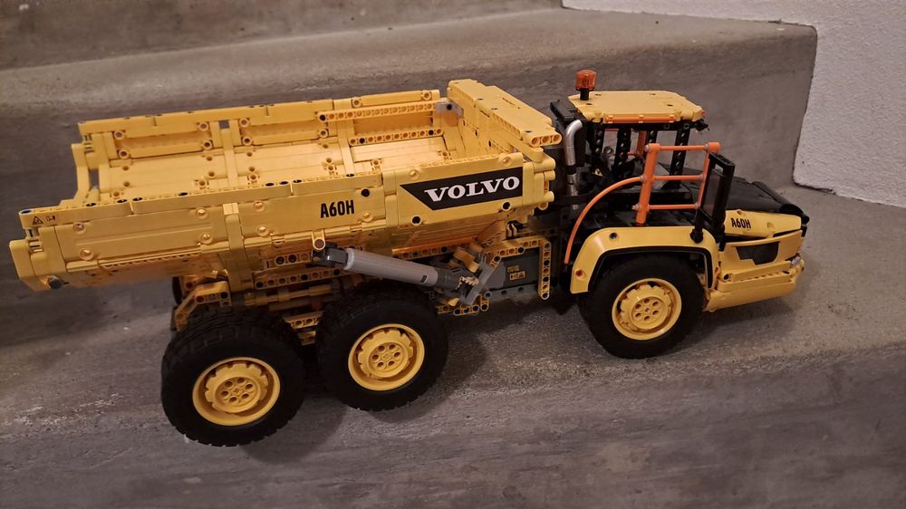 Lego Technic 42114 - Volvo-Dumper 6x6 (Gebraucht) in Zuben für CHF 80 ...