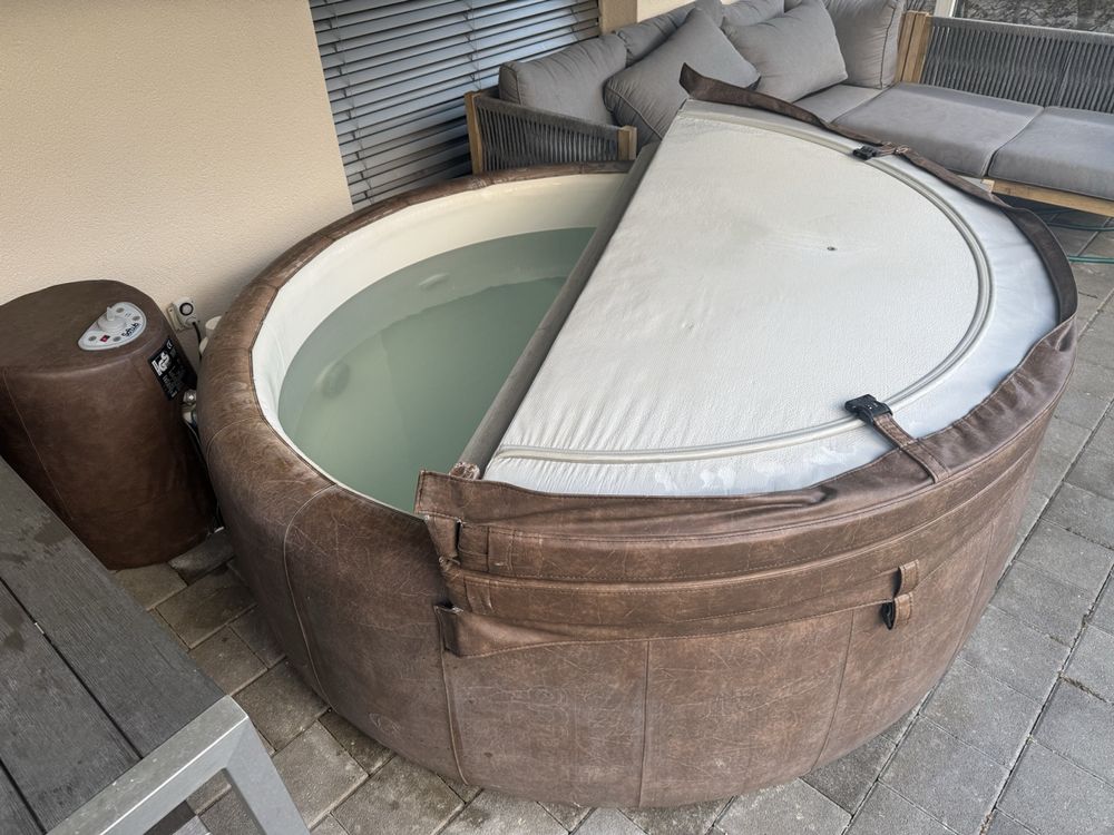 Softub whirlpool resort (Gebraucht) in Kloten für CHF 500 – nur ...