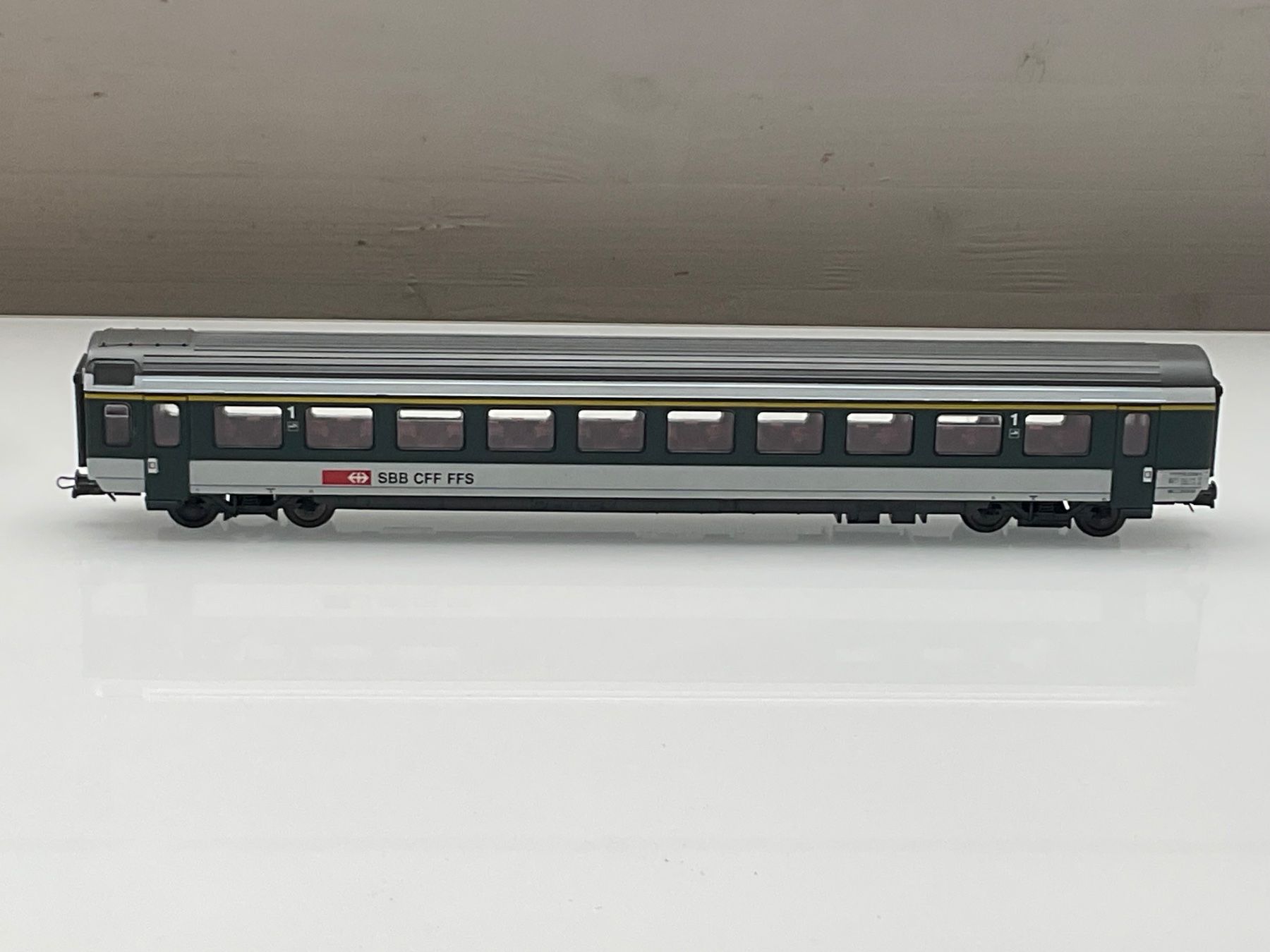 Roco HO SBB Wagen 44201B und 44228A - Top Zustand! (Neu und ...