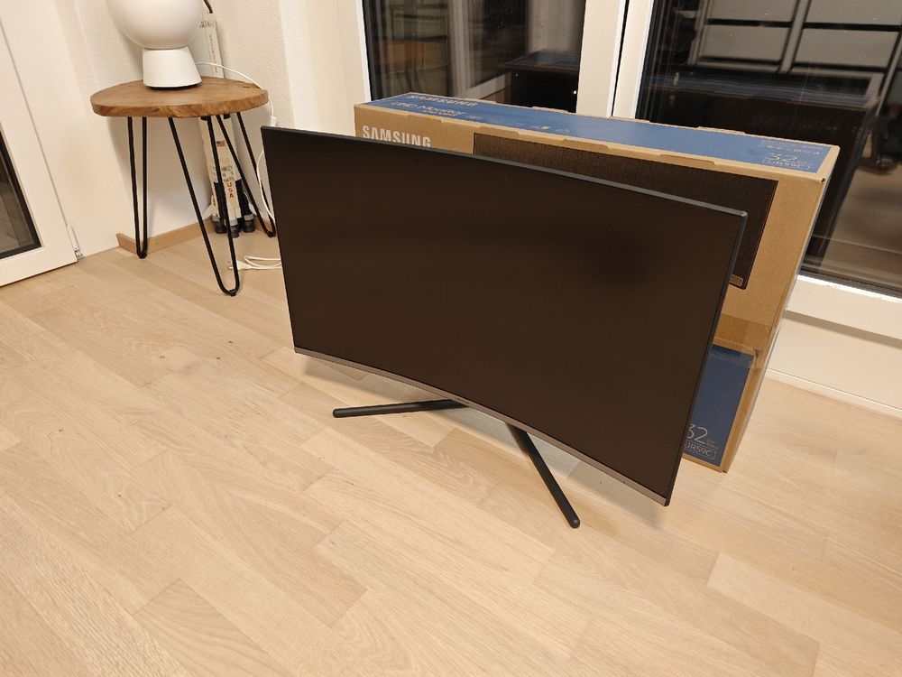 Samsung U32R590CWR 32" Curved UHD Monitor (Gebraucht) in Uster für CHF ...