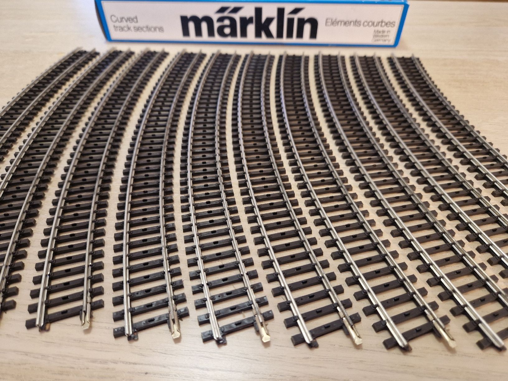 Märklin 10 x 2141 Gebogenes gleis K H0 OVP NEU (Neu und originalverpackt) in St-Aubin-Sauges für ...