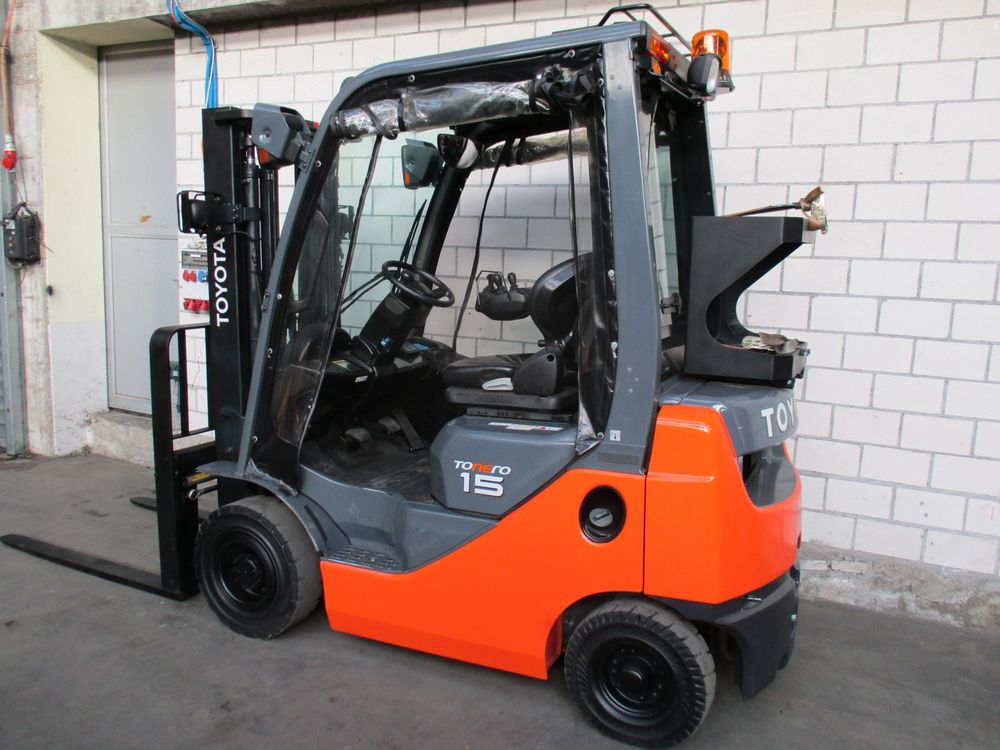 STAPLER TOYOTA 02-8FGF15 BENZIN+GAS GABELSTAPLER (Gebraucht) in Schafisheim für CHF 16900 – nur ...